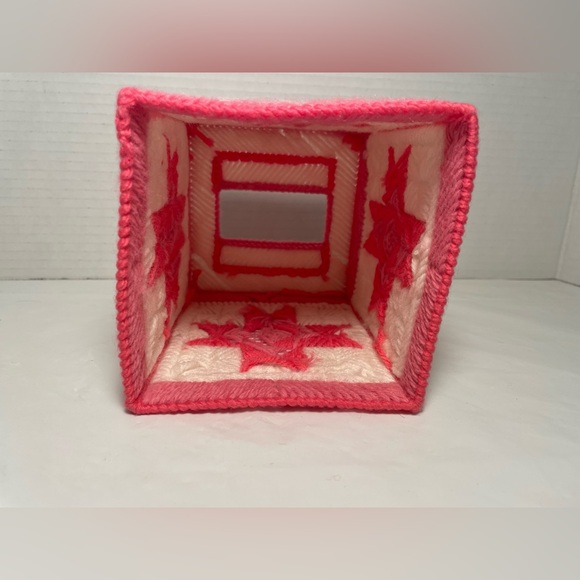 Other | Vintage Handmade Needlepoint Plastic Canvas Tissue Box Cover ...